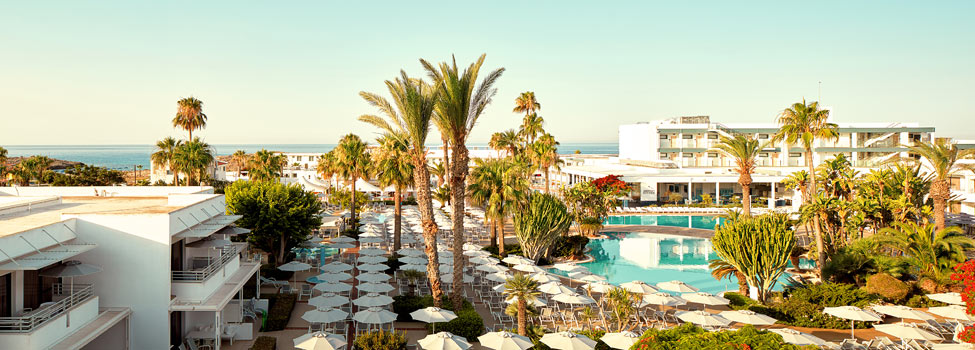 Sunwing Sandy Bay Beach i Ayia Napa - Familjesemester med Ving